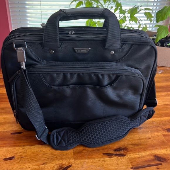 Targus | Computers, Laptops & Parts | Targus Checkpoint Friendly Travel ...